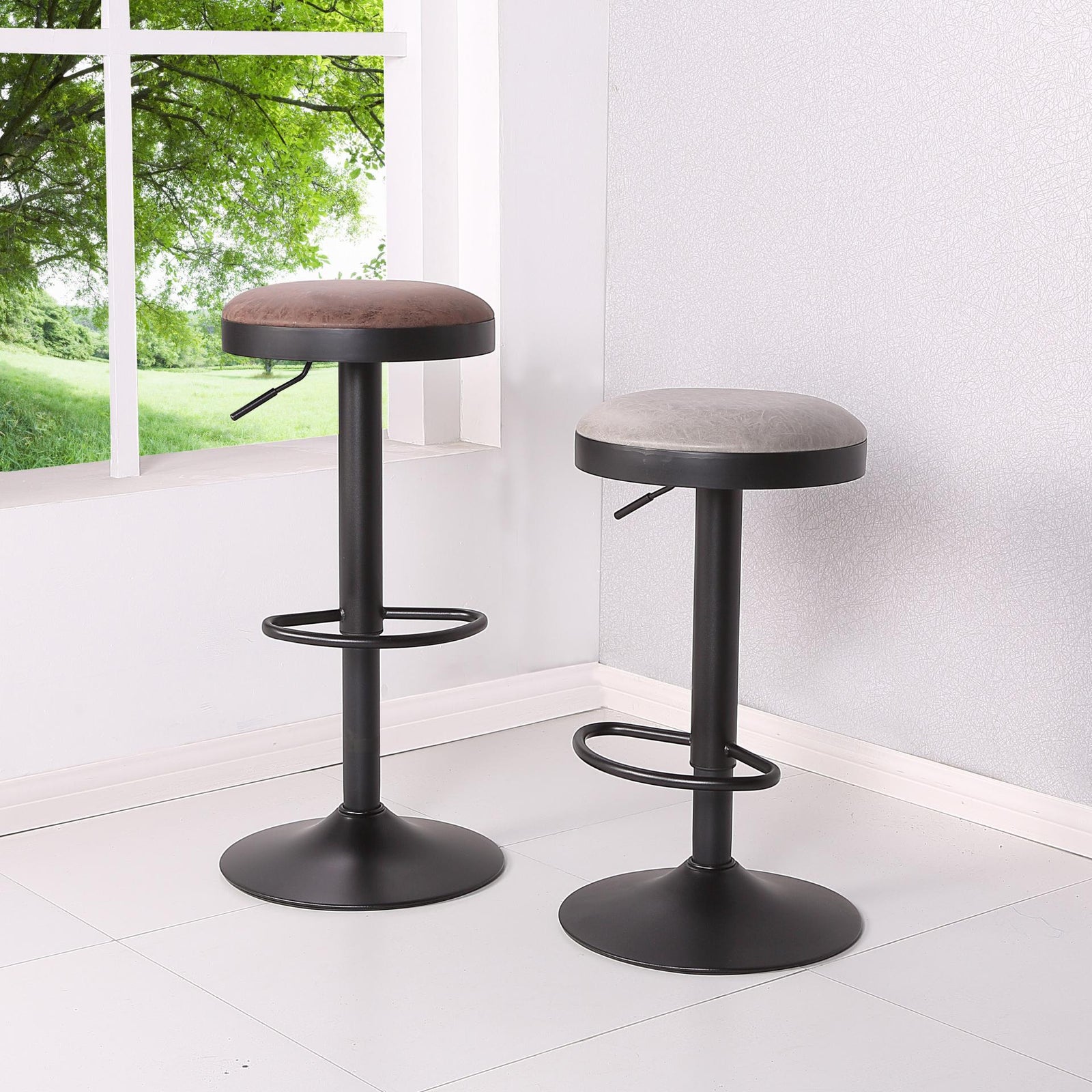 Juno Gaslift Bar Stool (Set of 2)